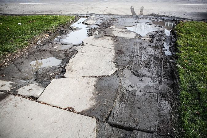 Driveway Replacement and Repair Guide | First American Home Warranty