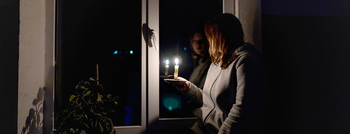 Power Outage Checklist: What to Do When You Lose Power | First American ...