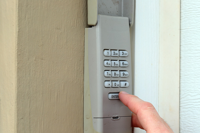 Reset Garage Door Keypad: A How-to Guide | First American Home Warranty