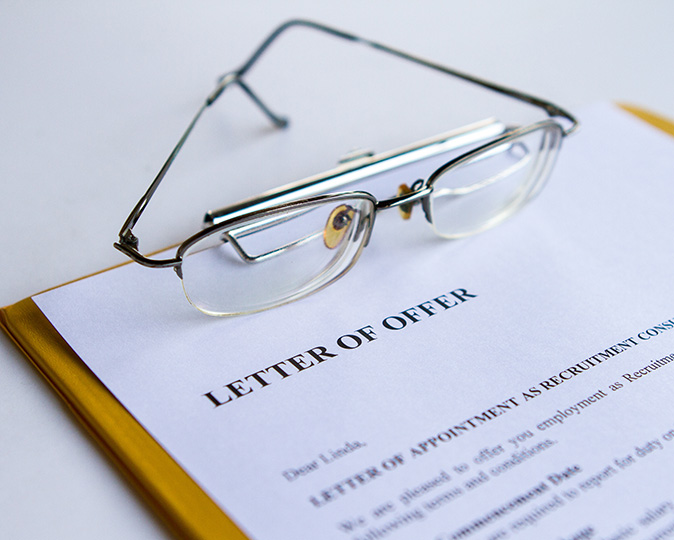 How to Make an Offer on a House | First American Home Warranty