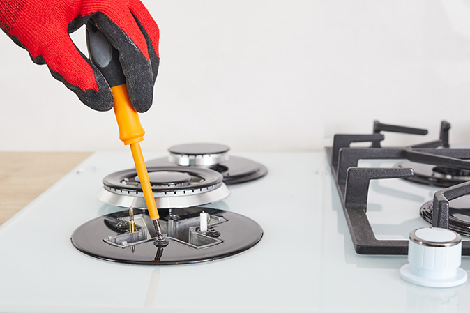 Best Kitchen Stoves: Ultimate Buying Guide | First American Home Warranty